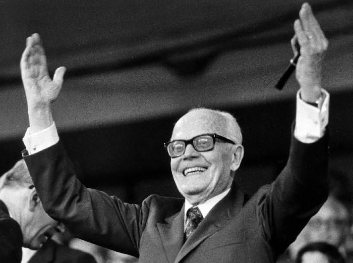 Pertini. L’arte della democrazia al M9 – Museo del ’900 :: Isiride ...